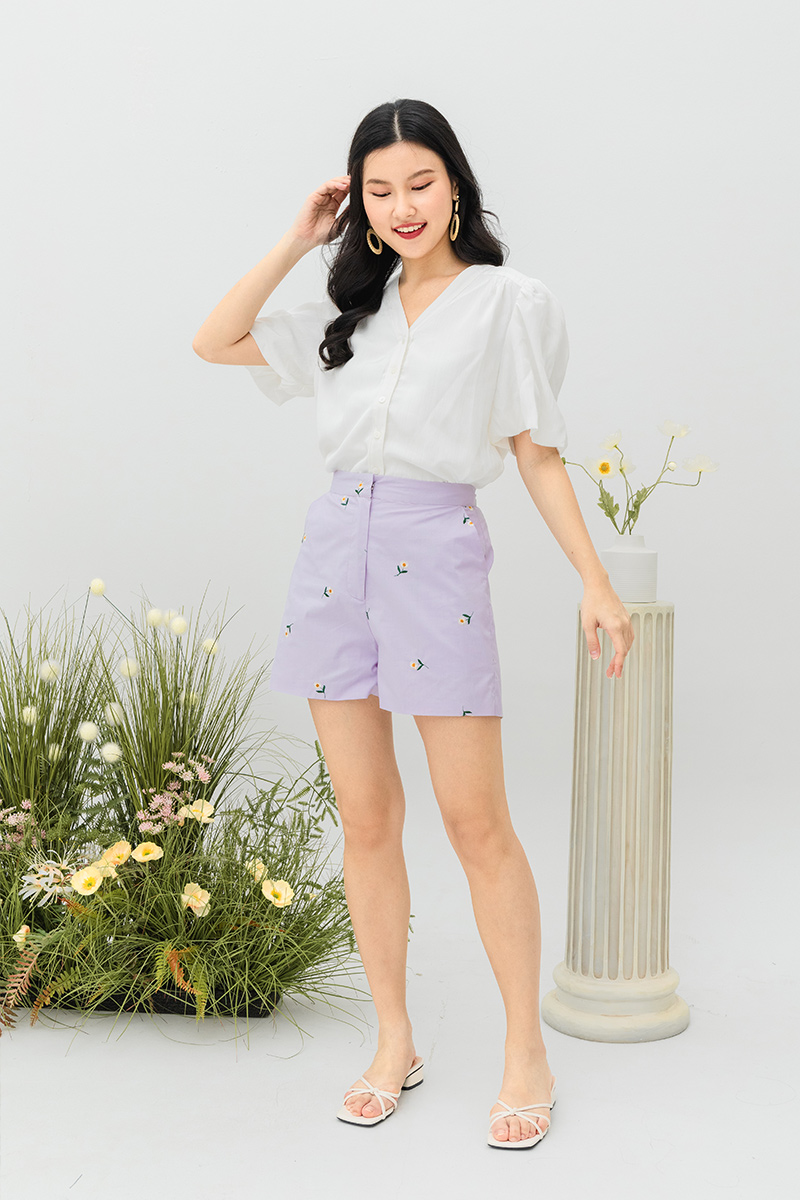 Daisy Breeze Embroidery Shorts in Lilac | FlymetoParis