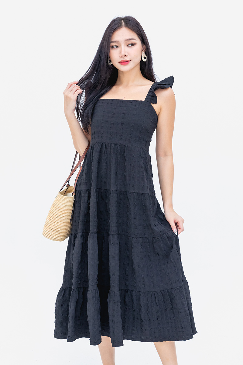 Lady Delight Ruffled Straps Dress in Black | FlymetoParis