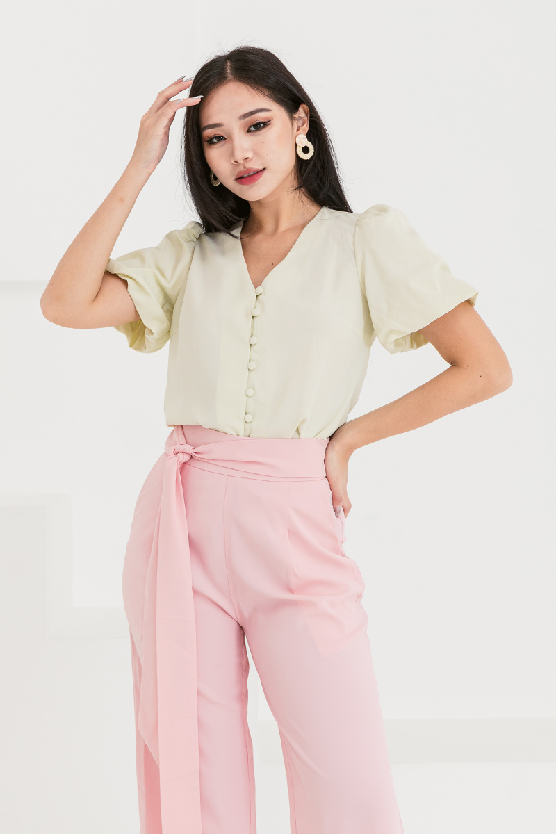 Thats Cute Buttons Top in Ivory | FlymetoParis